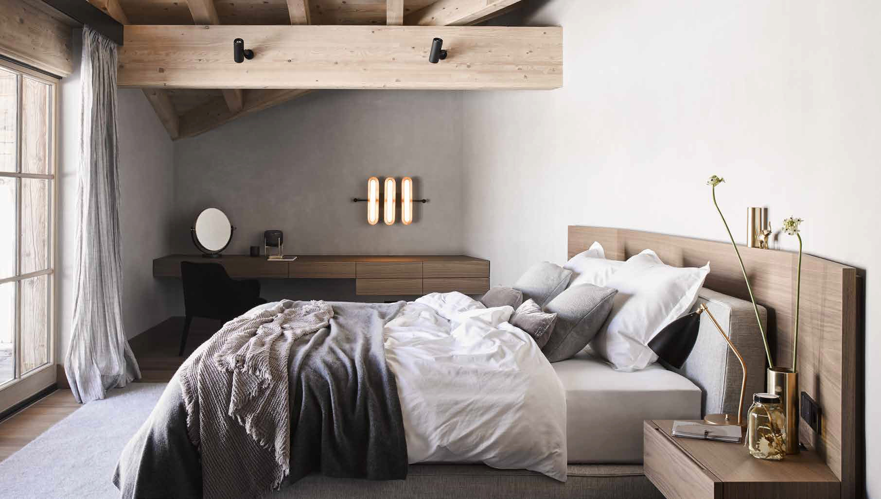 Bernd Gruber - Interior Design and Craftsmanship – Beta-Plus Publishing